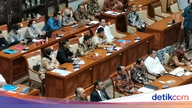Gerahnya Rapat Rp 349 T di DPR, Hujan Interupsi-Mahfud Md Sebut 'Copet!'
