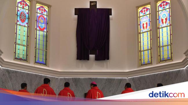 Warna-Warna Liturgi Katolik Beserta Arti dan Masa Penggunaannya