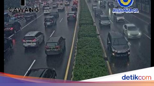 Titik-titik Macet di Tol Saat Jakarta Diguyur Hujan di Jam Pulang Kerja