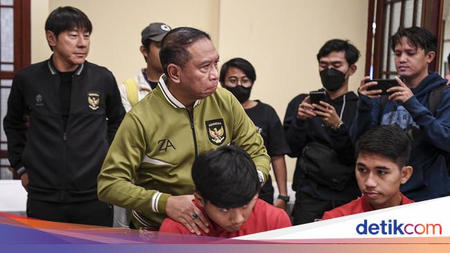 Arahan Erick Thohir agar PSSI Temani Timnas U-20 yang Hancur Hatinya