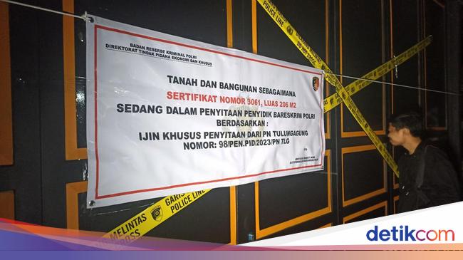 Bareskrim Sita Aset Tim IT Robot Trading Wahyu Kenzo di Tulungagung