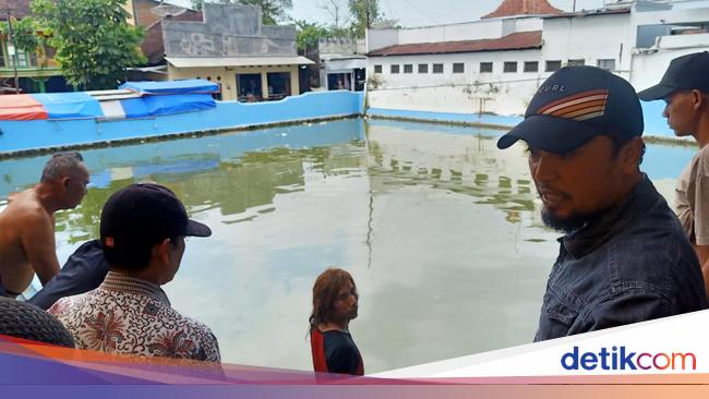 2 Anak Ditemukan Tewas Mengambang di Kolam Kajen Pati