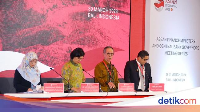OJK Dukung Percepatan Transisi Energi Terbarukan di Kawasan ASEAN OJK Dukung Percepatan Transisi Energi Terbarukan di Kawasan ASEAN