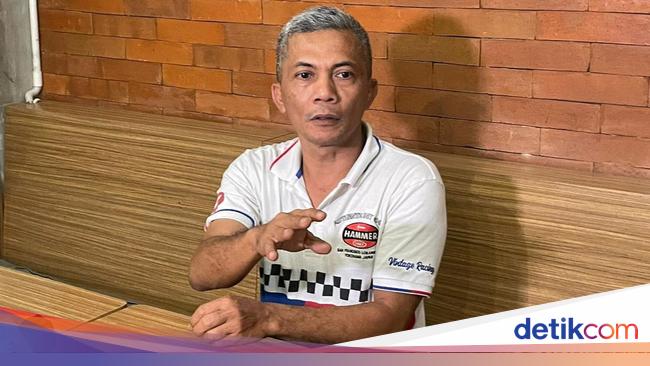 Iskandar Sitorus Enggan Ungkap Nama Lengkap Artis R Iskandar Sitorus Enggan Ungkap Nama Lengkap Artis R