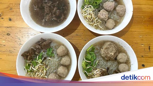 Bakso Kaldu Pusaka: Slurpp! Mencicipi Bakso Urat Topping Brisket yang ...