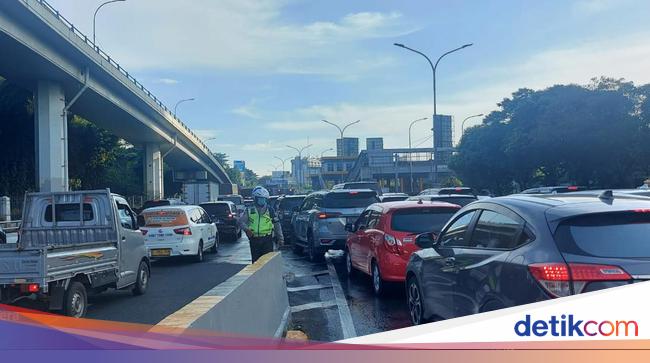 Sejumlah Titik di Jakarta Macet Jelang Buka Puasa Sore Ini