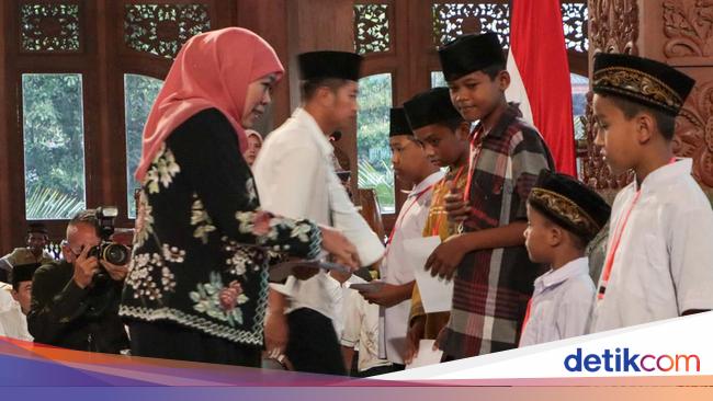 Gubernur Khofifah Santuni 1.000 Anak Yatim di Ponorogo