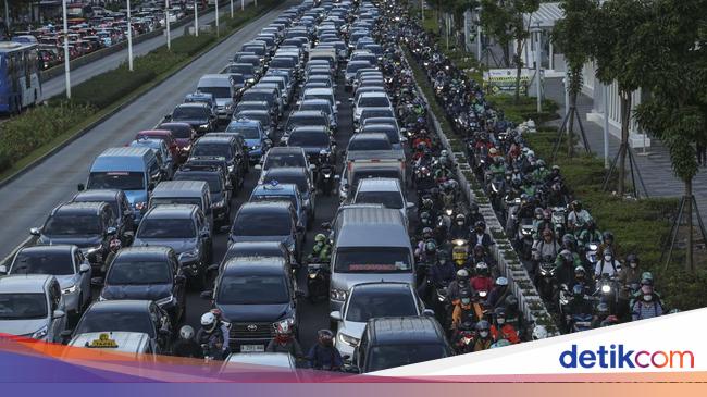 Kenapa Jakarta Terasa Macet Lebih Awal Akhir-akhir Ini?