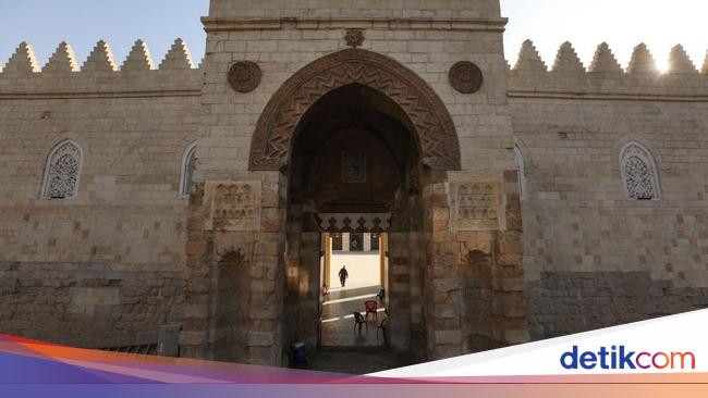 Wajah Masjid Al-Zahir Baybars di Kairo Usai Direstorasi