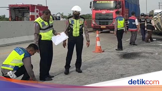 Dugaan Penyebab Kecelakaan Maut Truk Bahan Kimia di Tol Pemalang Dugaan Penyebab Kecelakaan Maut Truk Bahan Kimia di Tol Pemalang