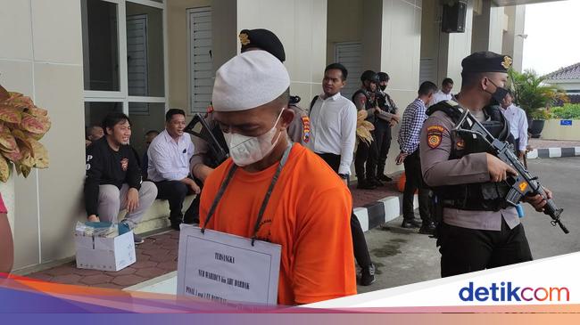 Tersangka Ledakan Petasan di Magelang Pasok Bahan Mercon Sejak 2 Tahun Lalu Tersangka Ledakan Petasan di Magelang Pasok Bahan Mercon Sejak 2 Tahun Lalu