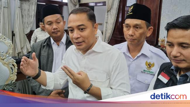 Entas Kemiskinan Walkot Eri Bentuk Kampung Madani Dan Zakat Di Surabaya