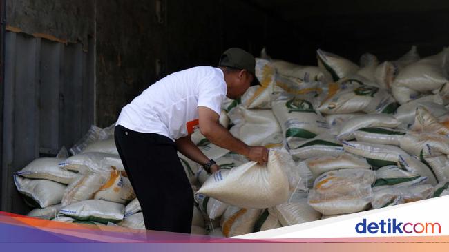 Pemerintah Tambah Penerima Bantuan Beras Jadi 22 Juta Keluarga