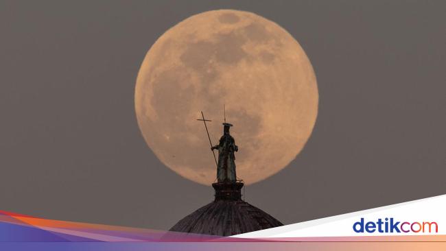 Bulan Menjauh dari Bumi, Apakah Akan Meninggalkan Manusia?