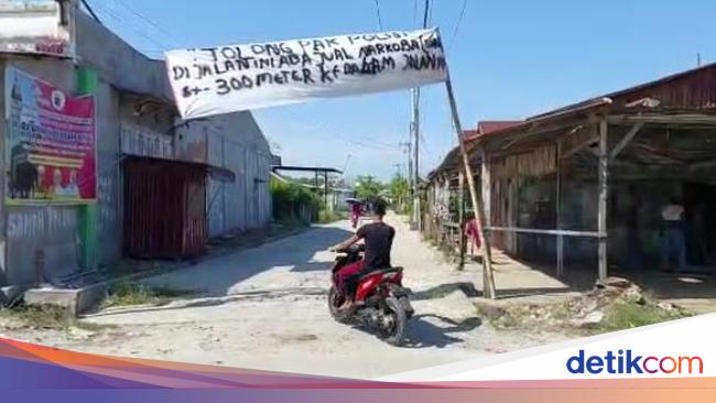 Heboh Warga Pasang Spanduk 'Jual Narkoba', Ternyata Ini Alasannya