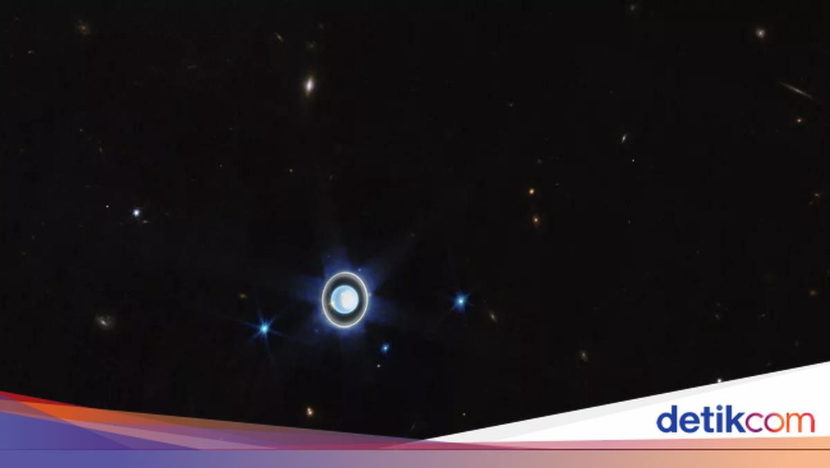 Begini Cara Ahli Mencari Lautan Tersembunyi di Bulan-bulan Uranus