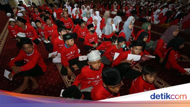 1.000 Anak Yatim Terima Santunan