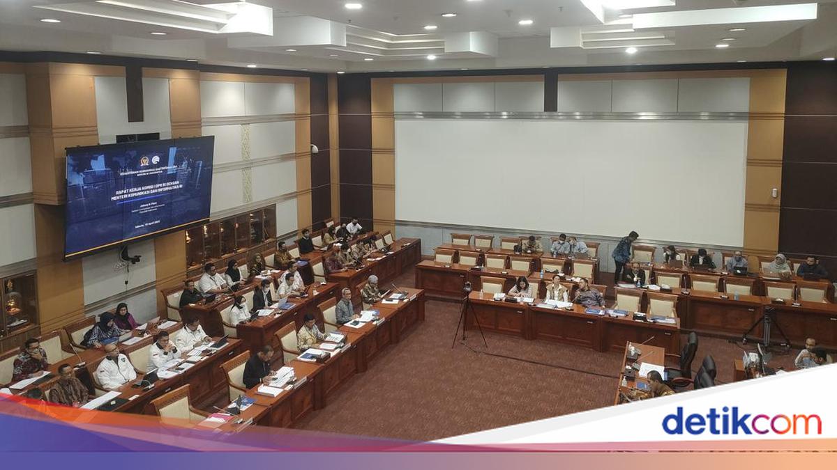 Komisi I DPR dan Pemerintah Sepakat Bentuk Panja Revisi UU ITE