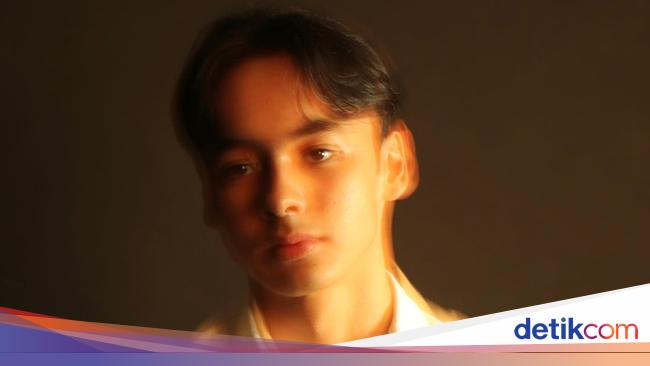 8 Foto Fattah Putra Attar Syach yang Sudah Dewasa, Paras Tampan Curi Atensi