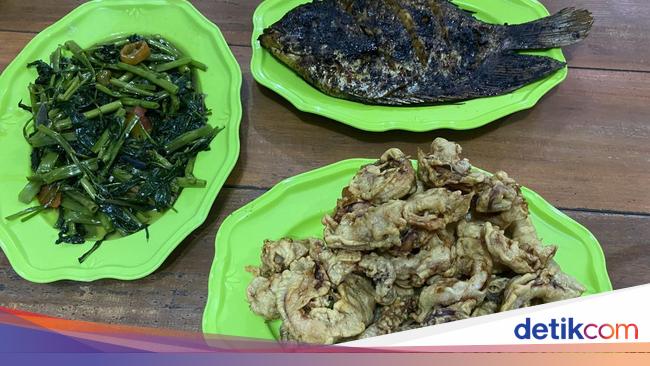 Menikmati Ikan Kuwe Bakar yang Sedap dengan Panorama Pantai Santolo