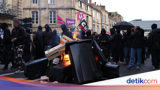 Reformasi Pensiun Prancis Disahkan Jadi UU, Demo Rusuh Berlanjut