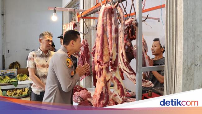 Harga Daging Ayam dan Bawah Putih di Pasar Pelita Naik Rp 2 Ribu