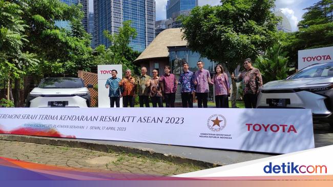 65 Unit Toyota bZ4X Dipinjamkan untuk KTT ASEAN 2023 di Labuan Bajo