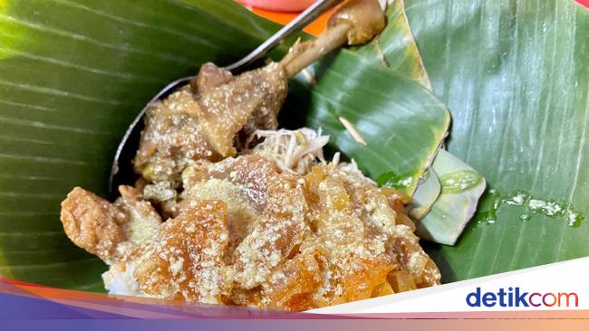 Cari Kuliner Malam Enak di Semarang? Cobain Nasi Ayam Bu Wido