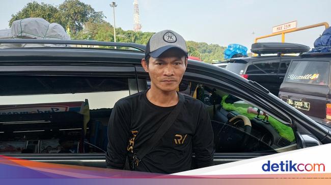 Cerita Pemudik Terjebak Antrean Pelabuhan Merak hingga 2,5 Jam