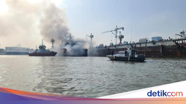 Lokasi Kebakaran KM Samudra Anugrah Surabaya Jauh dari Pelabuhan Penumpang