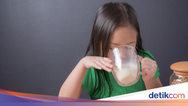 Anak Alergi Susu Sapi? Coba Kenalkan dengan Susu Soya, Bun