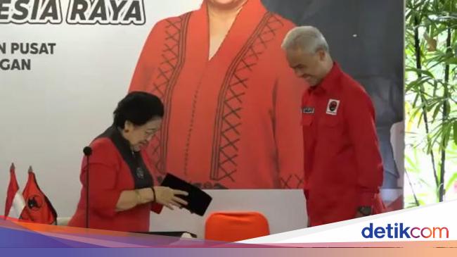 Lengkap! Ini Pernyataan Ganjar Pranowo Usai Diumumkan Jadi Capres PDIP Lengkap! Ini Pernyataan Ganjar Pranowo Usai Diumumkan Jadi Capres PDIP