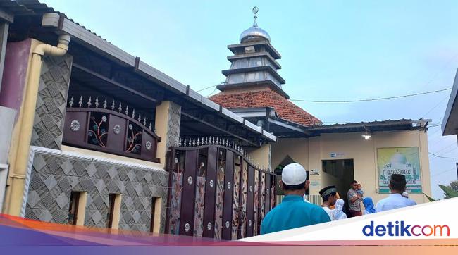 10 Tahun Usai Masjid Dibangun di Tanah Wakaf Tukang Becak