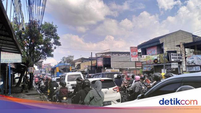 Lebaran, Jalan Ujungberung-Pasirimpun Bandung Macet Parah