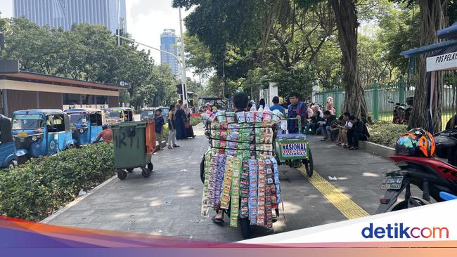 Kagetnya Pengunjung Monas Harga Kopi 'Starling' Rp 15 Ribu Per Gelas