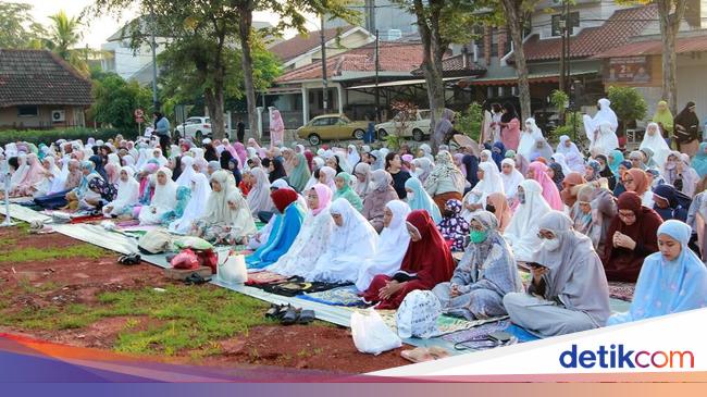 Sholat Id di Lapangan atau Masjid, Mana yang Lebih Baik?