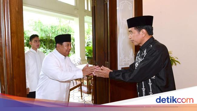 Momen Prabowo Bersama Putranya Berkunjung ke Rumah Jokowi di Solo