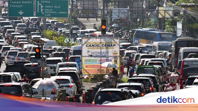 Jalur Puncak Bogor Macet Banget pada H+1 Lebaran