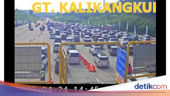 One Way Arus Balik dari GT Kalikangkung ke Tol Cikampek Resmi Dimulai!