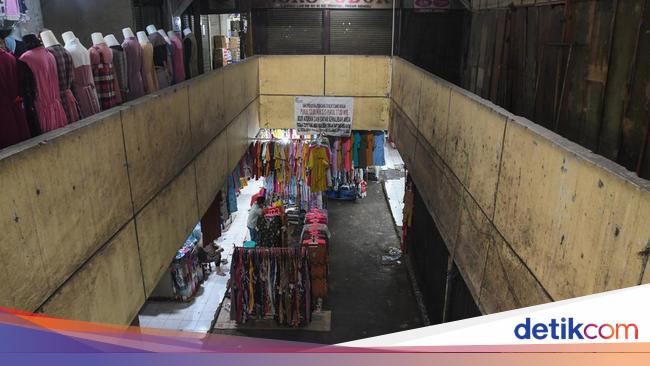 Kondisi Pasar di Jakarta Masih Sepi Ditinggal Pedagang Mudik Kondisi Pasar di Jakarta Masih Sepi Ditinggal Pedagang Mudik
