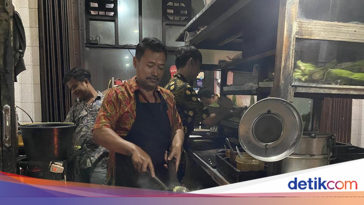 Sedap Miroso! Bakmi Jawa Racikan Pak Gareng yang Legendaris di Semarang