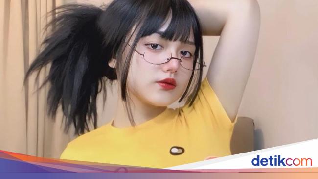 5 Potret Cosplayer Ly Chan Tak Masalah Dipandang Negatif Karena Terlalu Menggoda