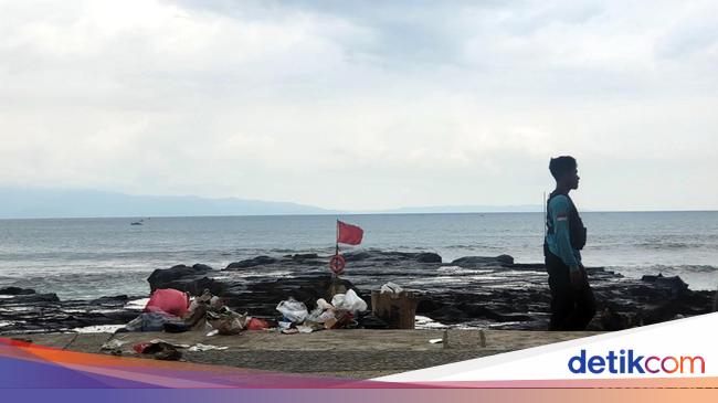 Sampah Sisa Libur Lebaran 2023 di Sukabumi Capai 300 Ton per Hari Sampah Sisa Libur Lebaran 2023 di Sukabumi Capai 300 Ton per Hari