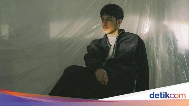 Aziz Hedra Dapat Kabar Bahagia di Momen Lebaran