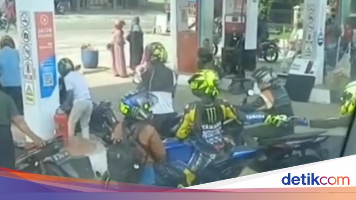 Viral Valentino Rossi KW Ikut Mudik Lebaran, Pakai Baju Balap Lengkap