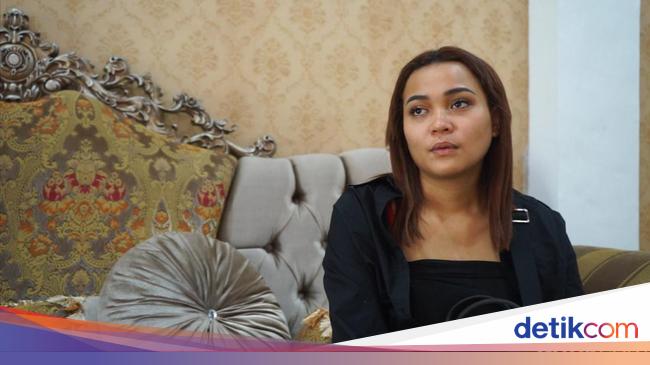 Dinda Safay Ceritakan Kondisi Ken Usai Dianiaya Anak AKBP Achiruddin Dinda Safay Ceritakan Kondisi Ken Usai Dianiaya Anak AKBP Achiruddin