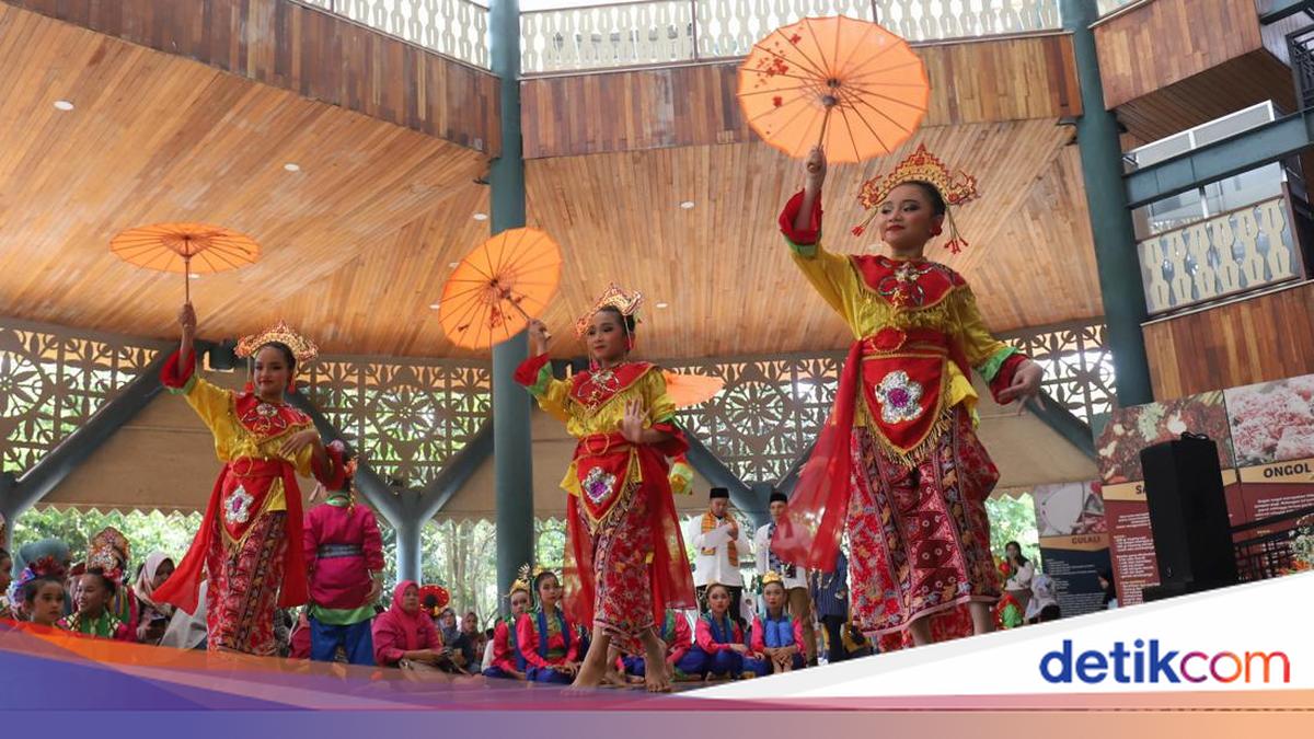 Gebyar Hari Tari Sedunia di Situ Babakan