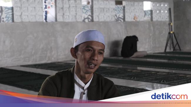 Masjid di Kolong Jembatan Bandung, Refleksi Hijrah Pentolan Geng Motor Masjid di Kolong Jembatan Bandung, Refleksi Hijrah Pentolan Geng Motor