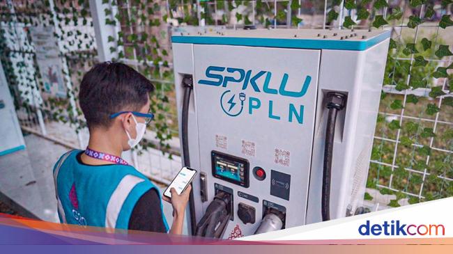 Segini Biaya Pasang Charger Mobil Listrik di Rumah