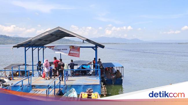 Waduk Gajah Mungkur Wonogiri Ramai Wisatawan, Wahana Perahu Paling Laris